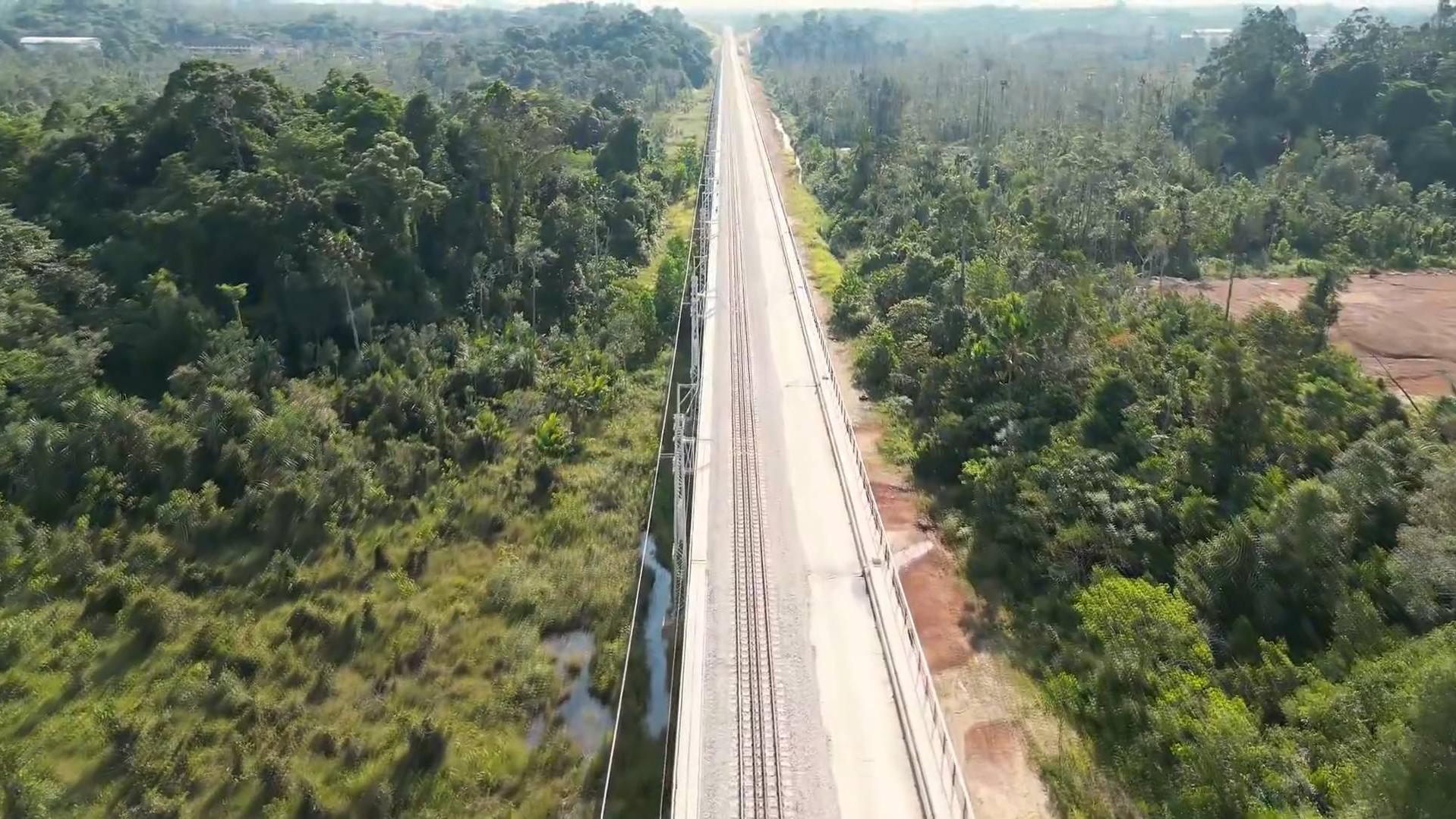 Malaysia's mega rail project adheres to green development concept-China ...
